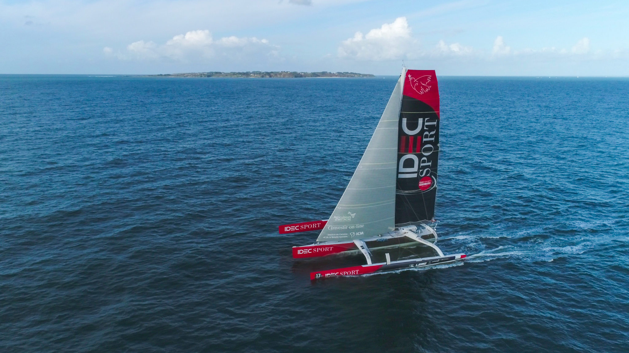 Record de La Mauricienne : Top départ pour Francis Joyon ! - IDEC SPORT