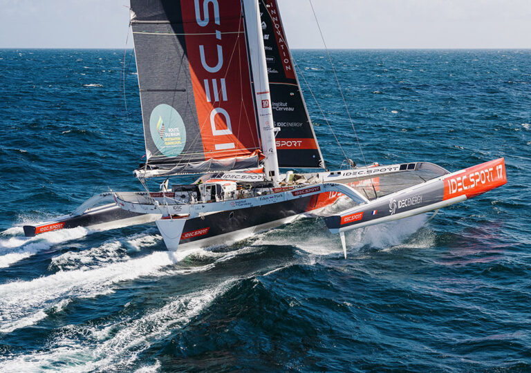 Le Maxi-Trimaran - IDEC SPORT