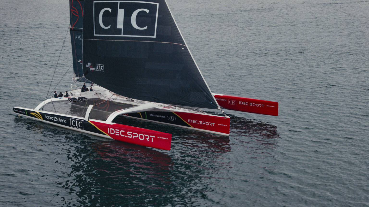 IDEC SPORT aux côtés de The Famous Project CIC : un équipage 100% ...